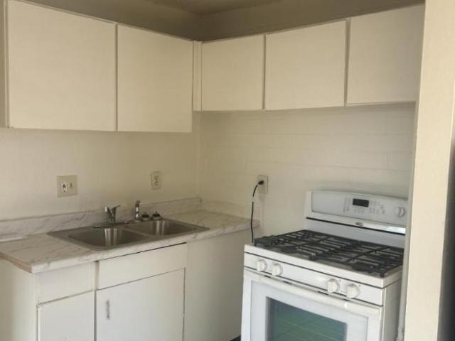 1 Br, 1 bath, Apartment 5757 East 23rd Street
