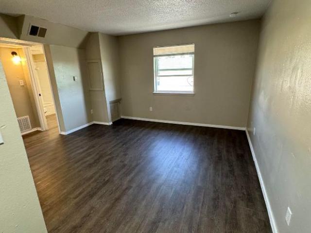 1 Br, 1 bath, Other 5825 Northwest 34th Street