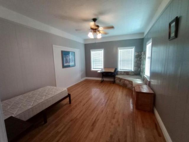 1 Br, 1 bath, Other 5970 East Highway