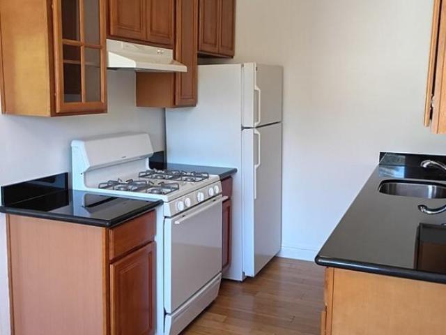 1 Br, 1 bath, Other 600 Alhambra Way