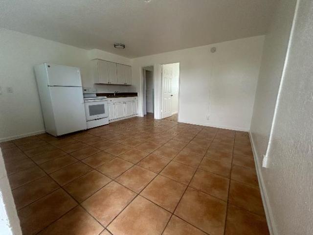 1 Br, 1 bath, Apartment 610 Northwest 7th Avenue