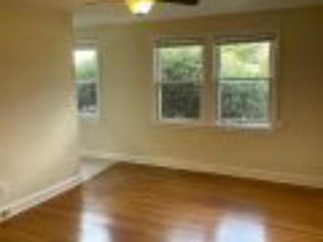 1 Br, 1 bath, Apartment 617 634 N Monroe Street