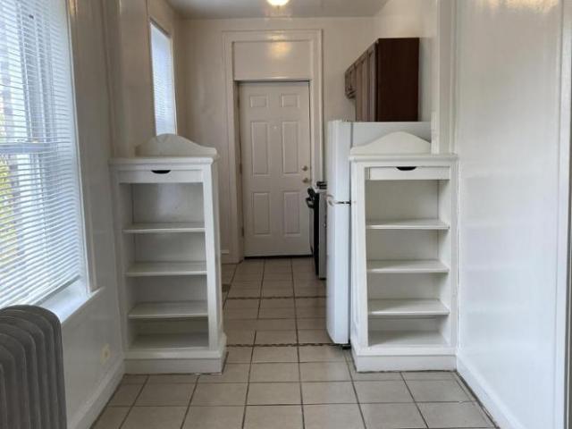 1 Br, 1 bath, Other 6420 South Kenwood Avenue