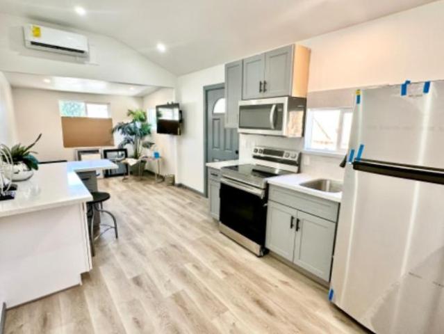 1 Br, 1 bath, Other 6595 Oasis Ave