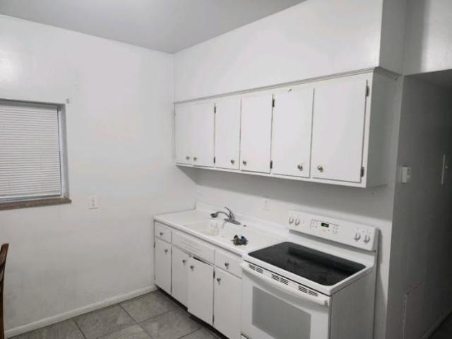 1 Br, 1 bath, Other 700 High St