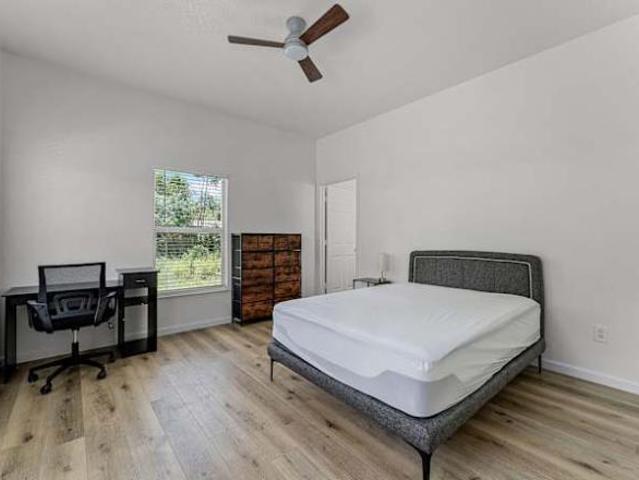 1 Br, 1 bath, Apartment 712 Grandview Avenue