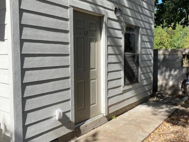 1 Br, 1 bath, Other 725 South Carancahua Street