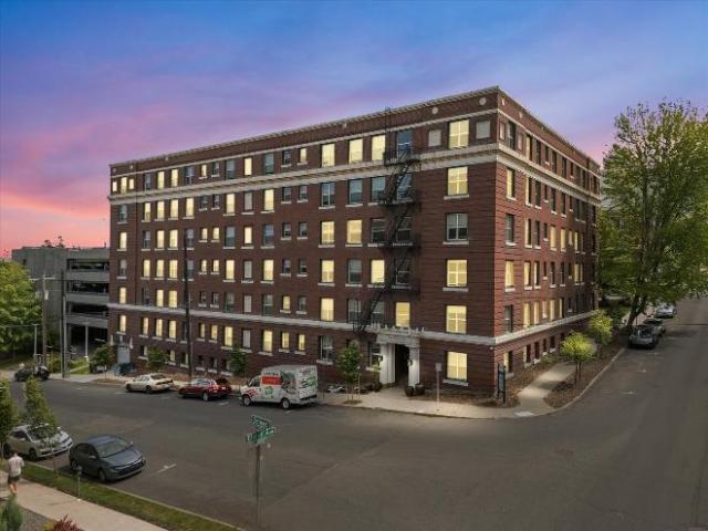 1 Br, 1 bath, Other 729 South Bernard Street