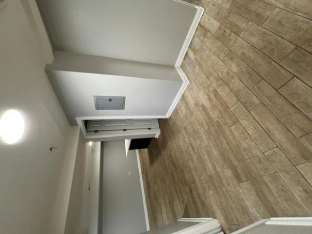 1 Br, 1 bath, Other 8000 S May Street