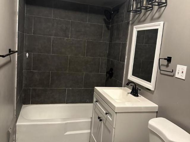 1 Br, 1 bath, Other 8120 South Kedzie Avenue