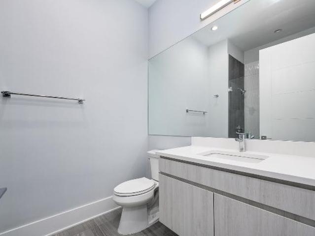 1 Br, 1 bath, Other 812 W Adams Street
