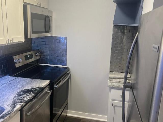 1 Br, 1 bath, Other 838 Oak St