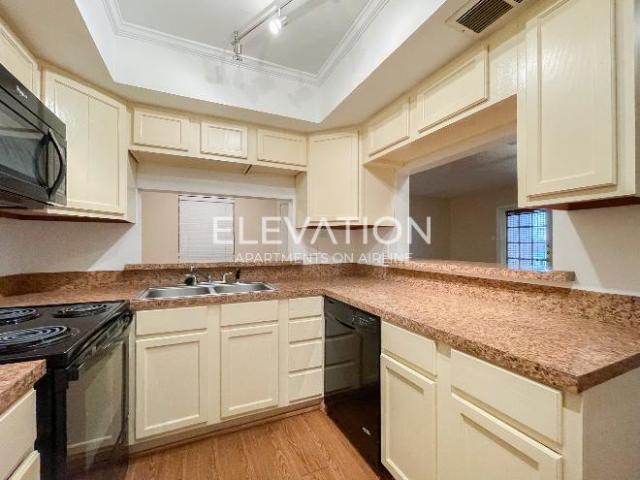 1 Br, 1 bath, Other 903 Linwood Dr