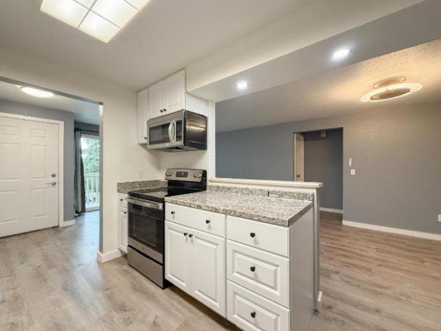 1 Br, 1 bath, Other 9494 Redmond Woodinville Road Northeast