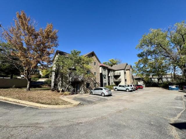 1 Br, 1 bath, Apartment 1000 Emery Road