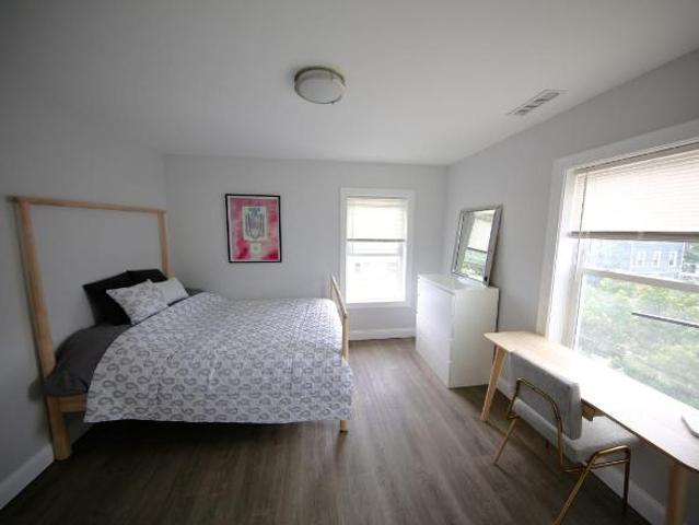 1 Br, 1 bath, Other 10 Trenton Street