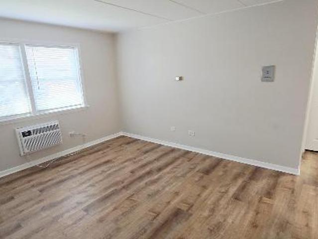 1 Br, 1 bath, Other 11011 13 South Lloyd Drive