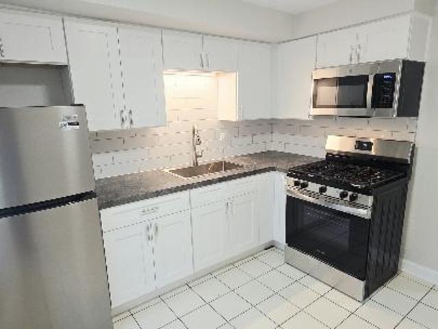 1 Br, 1 bath, Other 11011 13 South Lloyd Drive