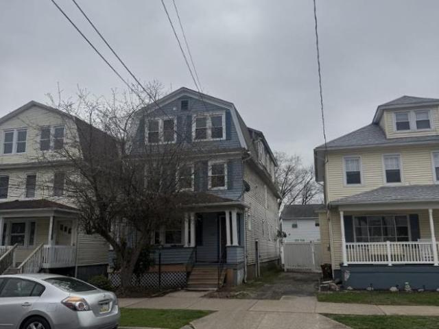 1 Br, 1 bath, Apartment 122 2nd Avenue