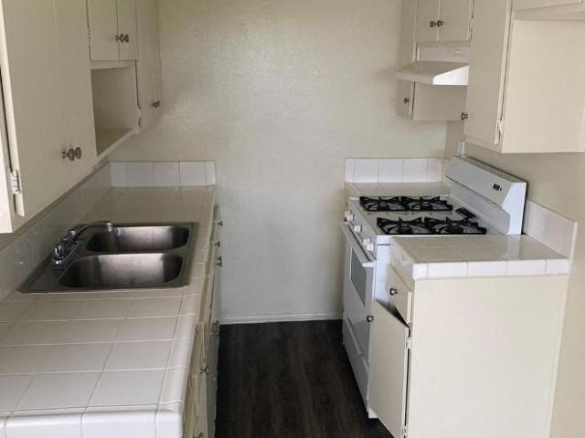 1 Br, 1 bath, Other 1310 W D Street