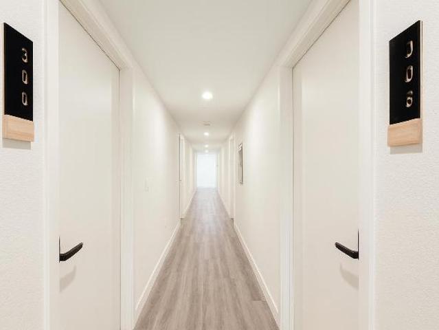 1 Br, 1 bath, Apartment 1312 Mariposa Avenue