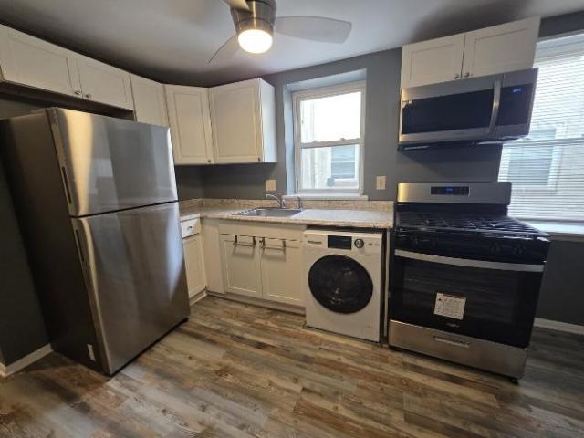 1 Br, 1 bath, Apartment 17 East Centre Street