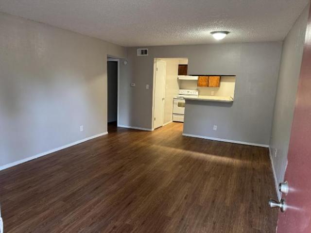 1 Br, 1 bath, Other 1410 Richmond Road
