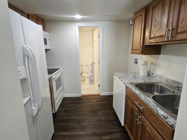 1 Br, 1 bath, Other 145 Quailwood Parkway