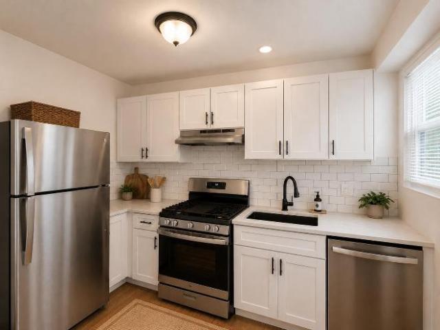 1 Br, 1 bath, Other 1605 West Fargo Avenue