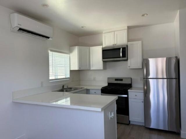 1 Br, 1 bath, Other 1626 W Gage Ave