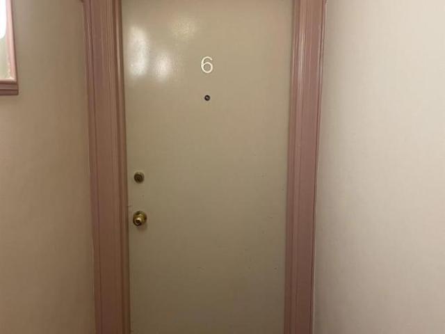 1 Br, 1 bath, Other 1685 Crescent Place NW