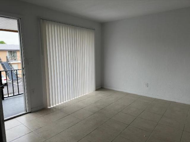 1 Br, 1 bath, Other 1711 Dixon Blvd
