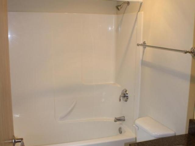 1 Br, 1 bath, Other 1909 E Sunset Dr