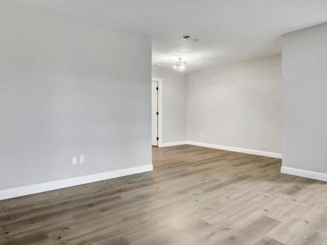 1 Br, 1 bath, Other 2005 Dowlen Rd