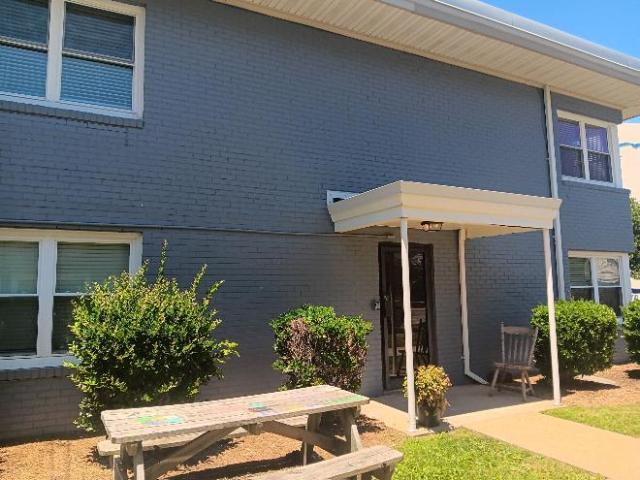 1 Br, 1 bath, Apartment 201 East Ocean View Ave