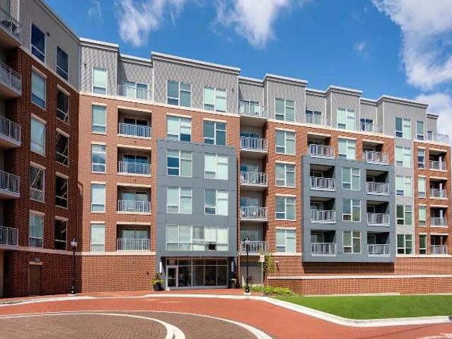 1 Br, 1 bath, Other 20 West Northwest Highway