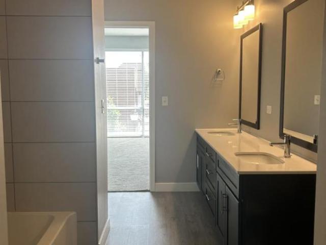 1 Br, 1 bath, Other 20 West Northwest Highway