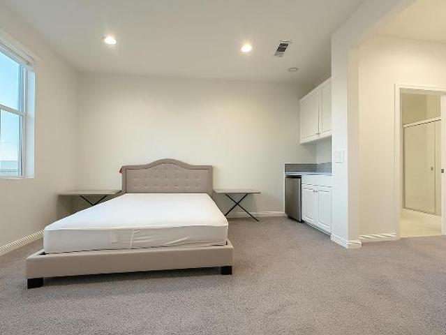 1 Br, 1 bath, Other 21195 Broken Stone Court
