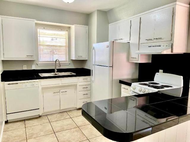 1 Br, 1 bath, Other 2320 East 21st Street