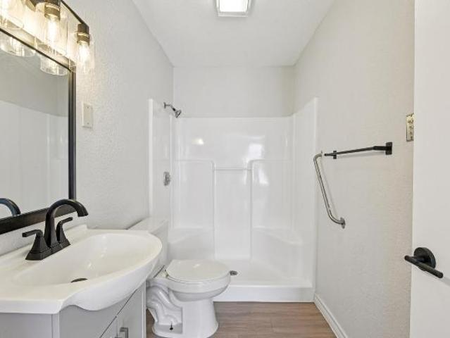 1 Br, 1 bath, Other 264 Loma Vista Street