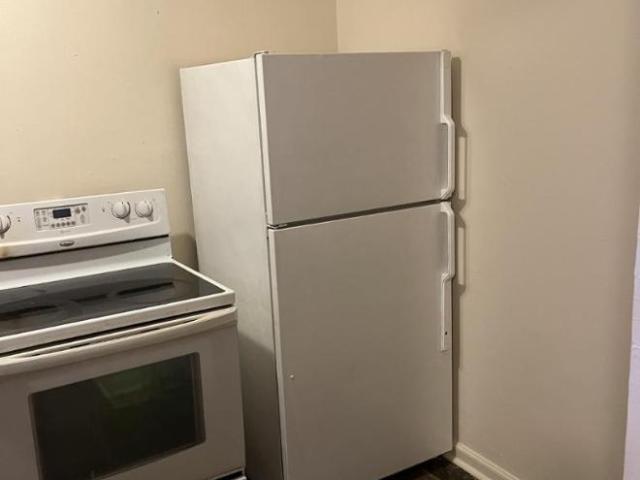 1 Br, 1 bath, Apartment 2662 2678 North Main Street