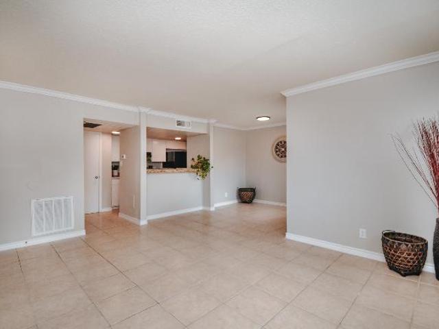 1 Br, 1 bath, Other 3001 Arroyo Dr