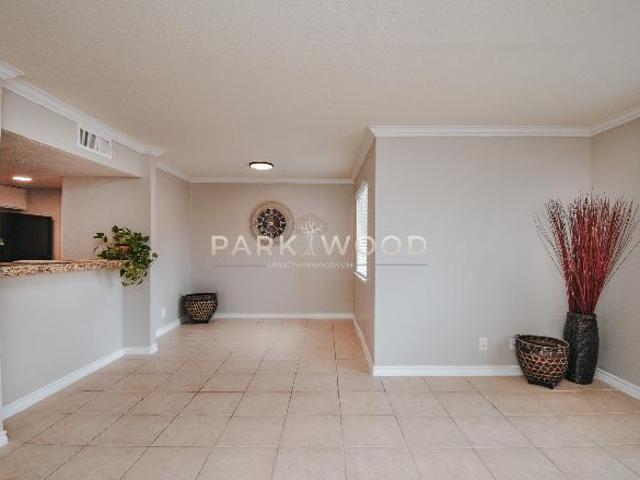 1 Br, 1 bath, Other 3001 Arroyo Dr
