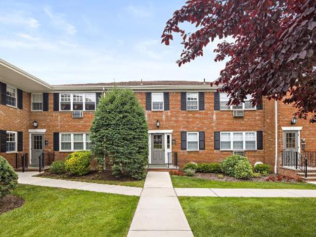1 Br, 1 bath, Apartment 306 e Hackensack Street