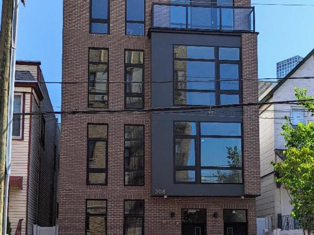 1 Br, 1 bath, Apartment 308 Academy Street