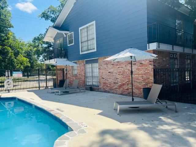 1 Br, 1 bath, Other 310 Waco Avenue