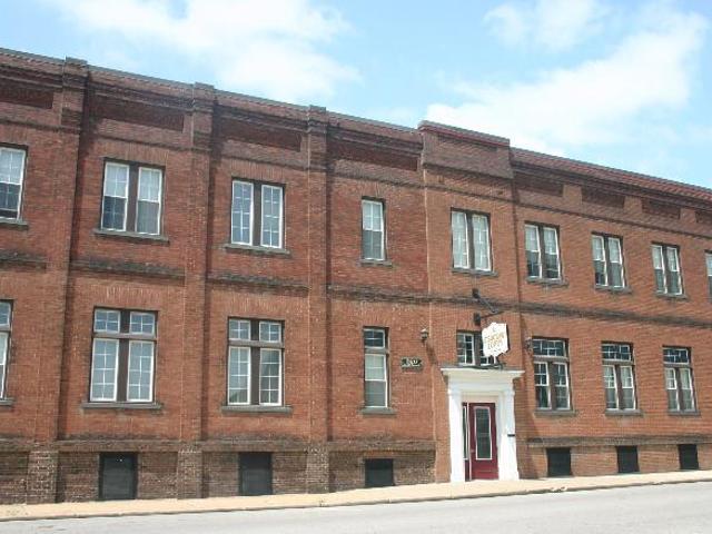 1 Br, 1 bath, Apartment 320 S 2nd St