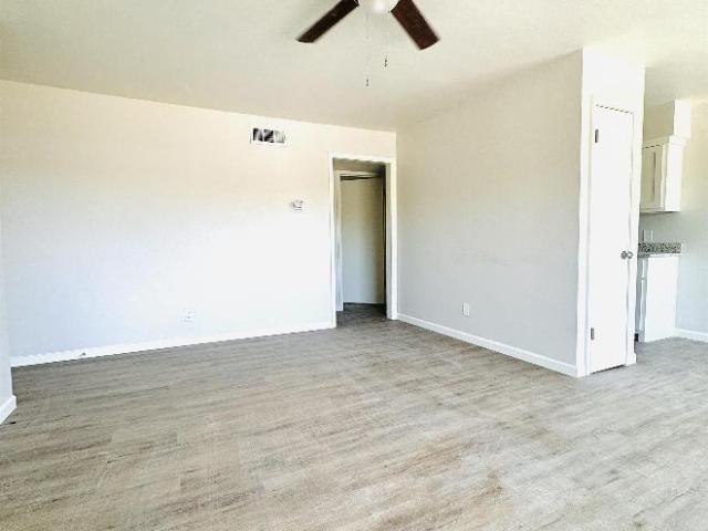 1 Br, 1 bath, Other 3500 Mockingbird