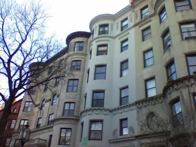 1 Br, 1 bath, Apartment 384 Commonwealth Ave