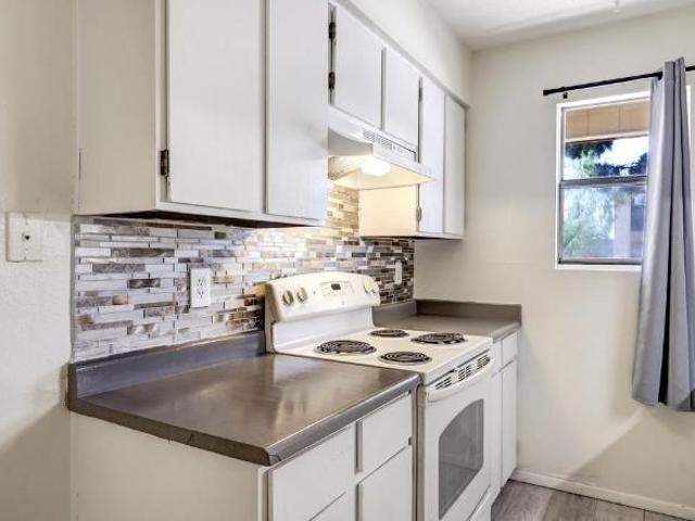 1 Br, 1 bath, Single Family Home 13515 Copper Ave Ne